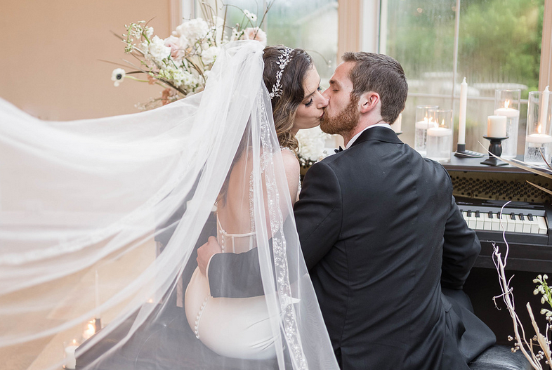 Romantic Piano Wedding - Brides & Weddings Magazine