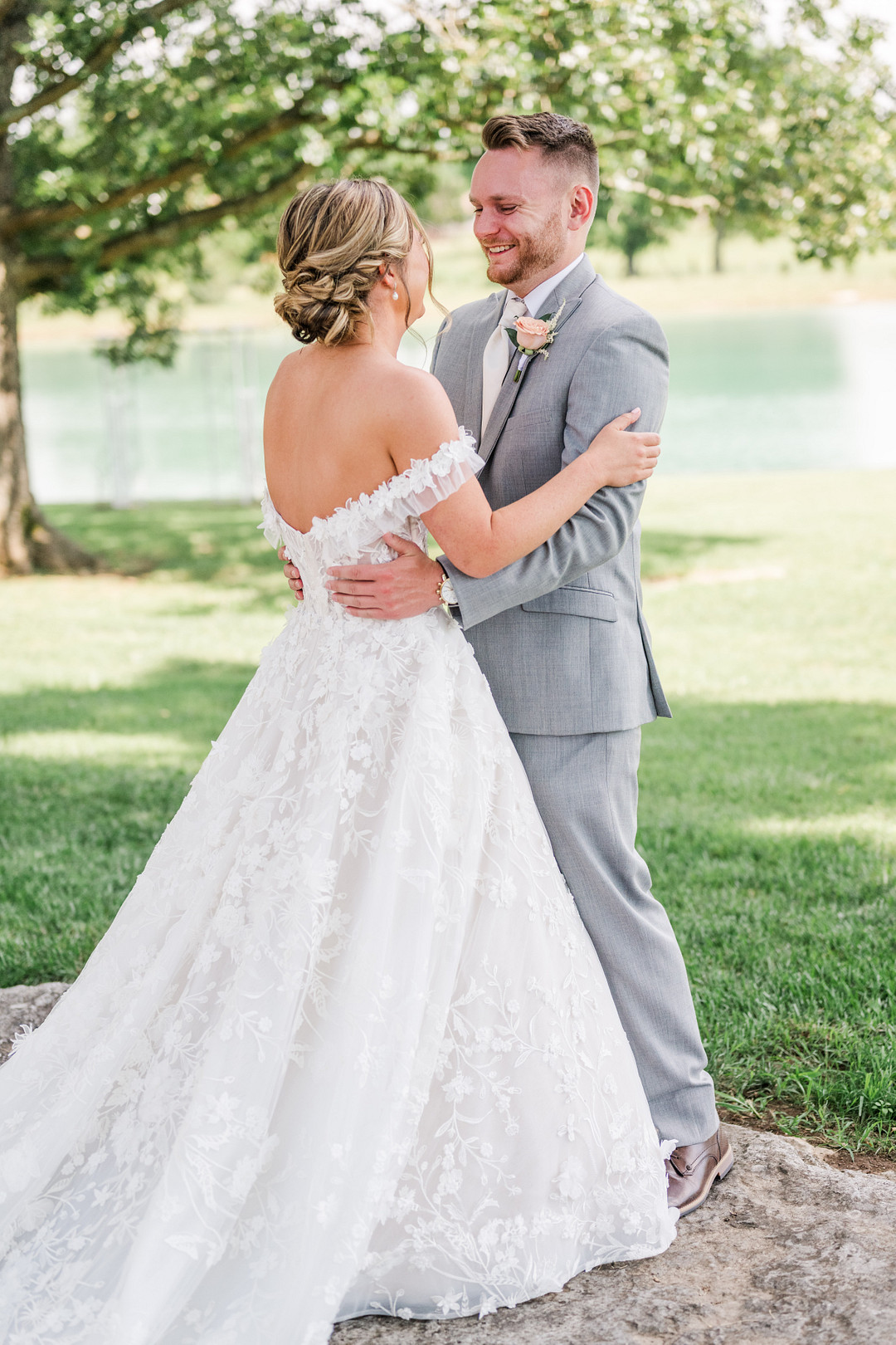 Summer Wedding in Middle Tennessee - Brides & Weddings Magazine
