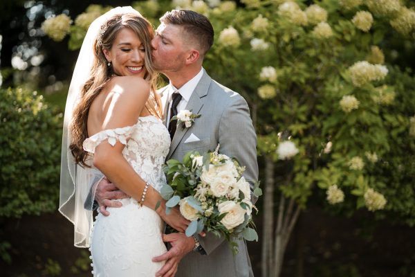Kaitlyn and Matthew's Relaxing Wedding - Brides & Weddings Magazine