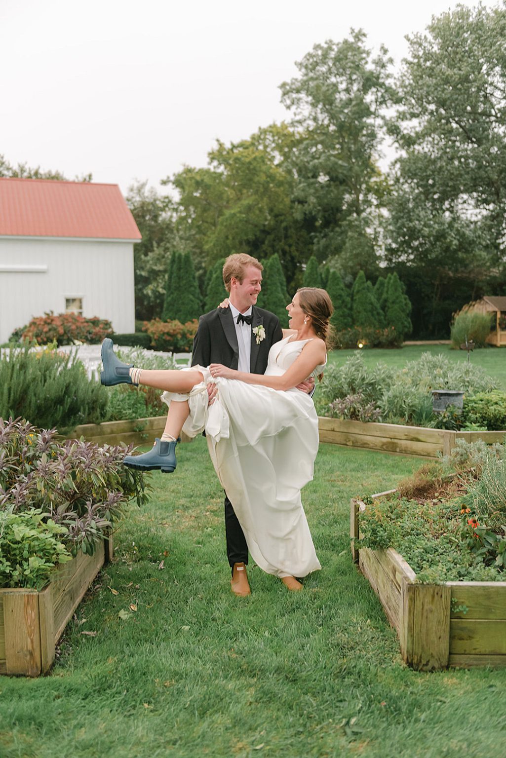 Sam and Malcom's Summer Wedding at Cape May Winery - Brides & Weddings ...