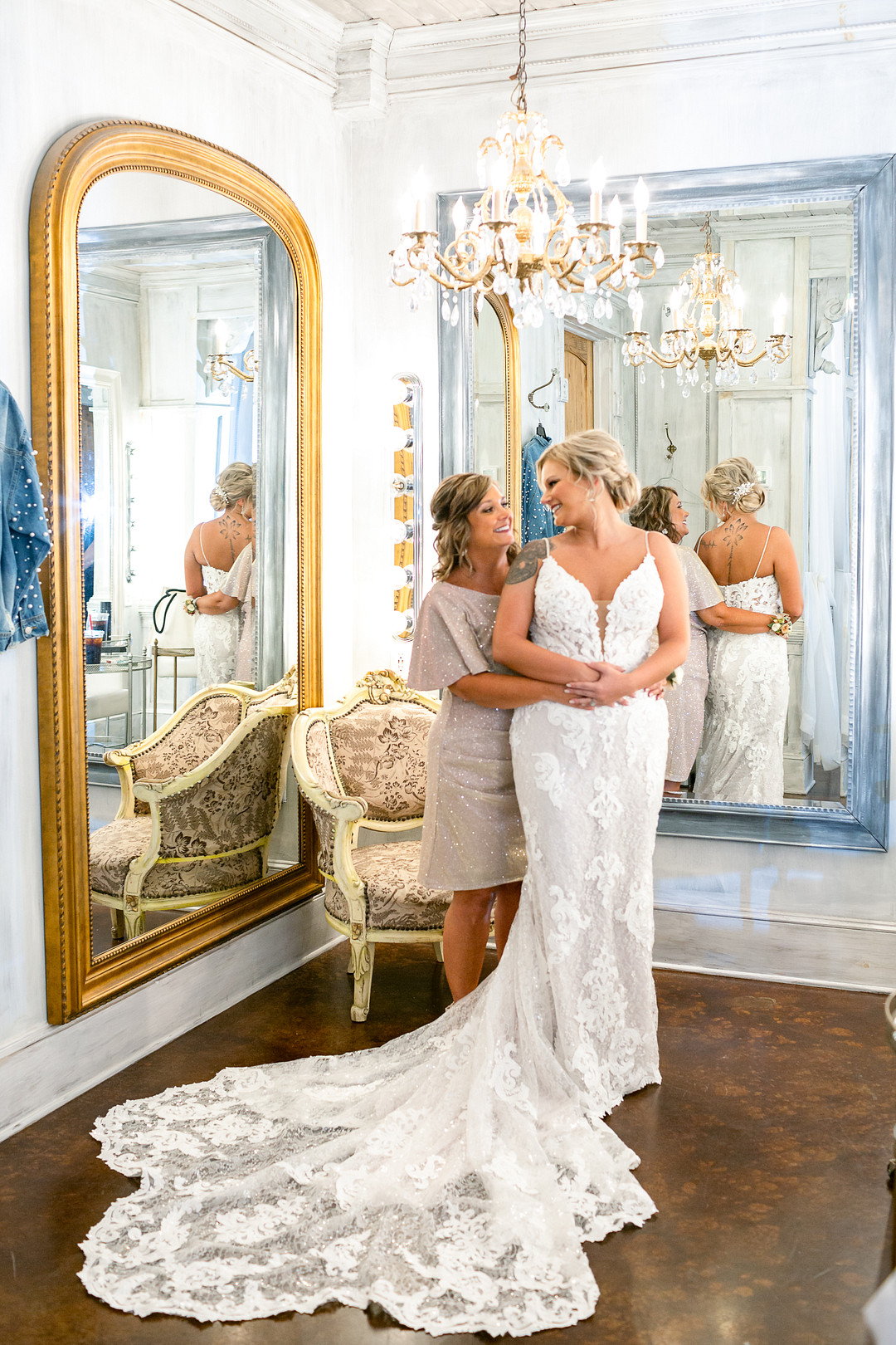 Alyssa and Isaac's Boho Wedding at Howe Farms Apple Barn - Brides ...