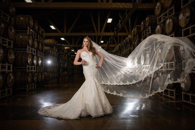Liz and Colin's Unforgettable Wedding at Goose Island Brewery - Brides ...