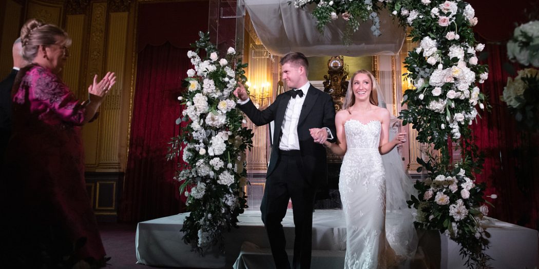 Michelle and Sam's Glam Jewish Wedding at Metropolitan New York Club ...