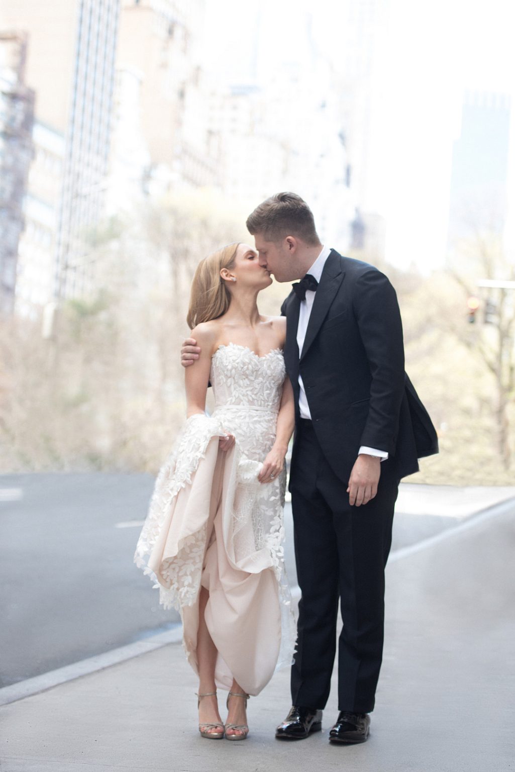 Michelle and Sam's Glam Jewish Wedding at Metropolitan New York Club ...