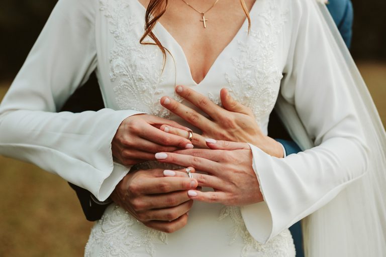 Amanda and Luc's Winter Wedding at Bogue Chitto State Park - Brides ...