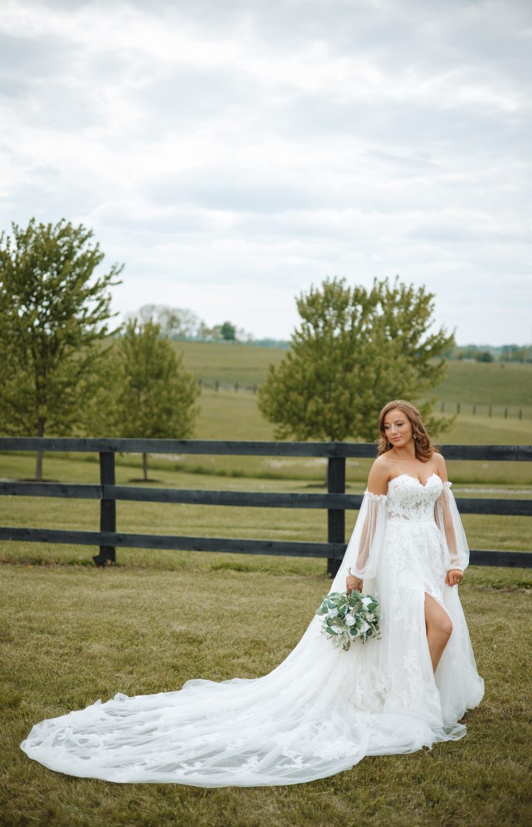 Kelsi and Joshua's Elegant Wedding at Woodlake Reserve - Brides ...