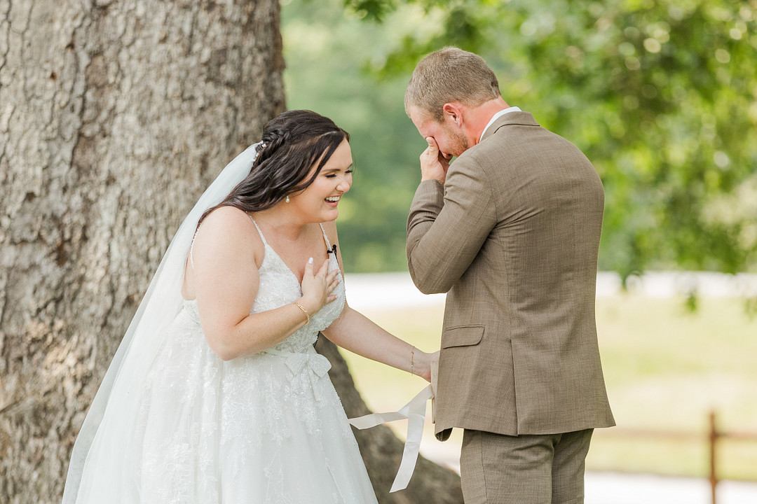 Torie and Samuel's Colorful Southern June Wedding - Brides & Weddings ...