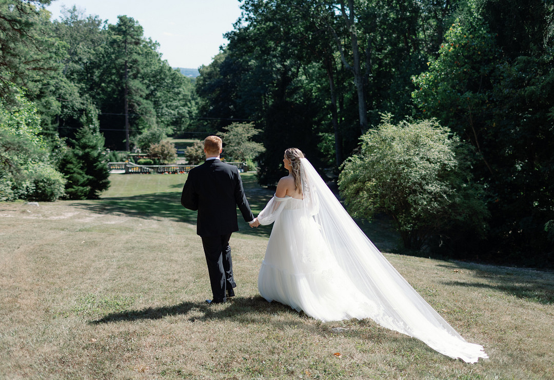 Alison and Nash's 'Lover' Inspired Wedding at Historic Estate - Brides ...