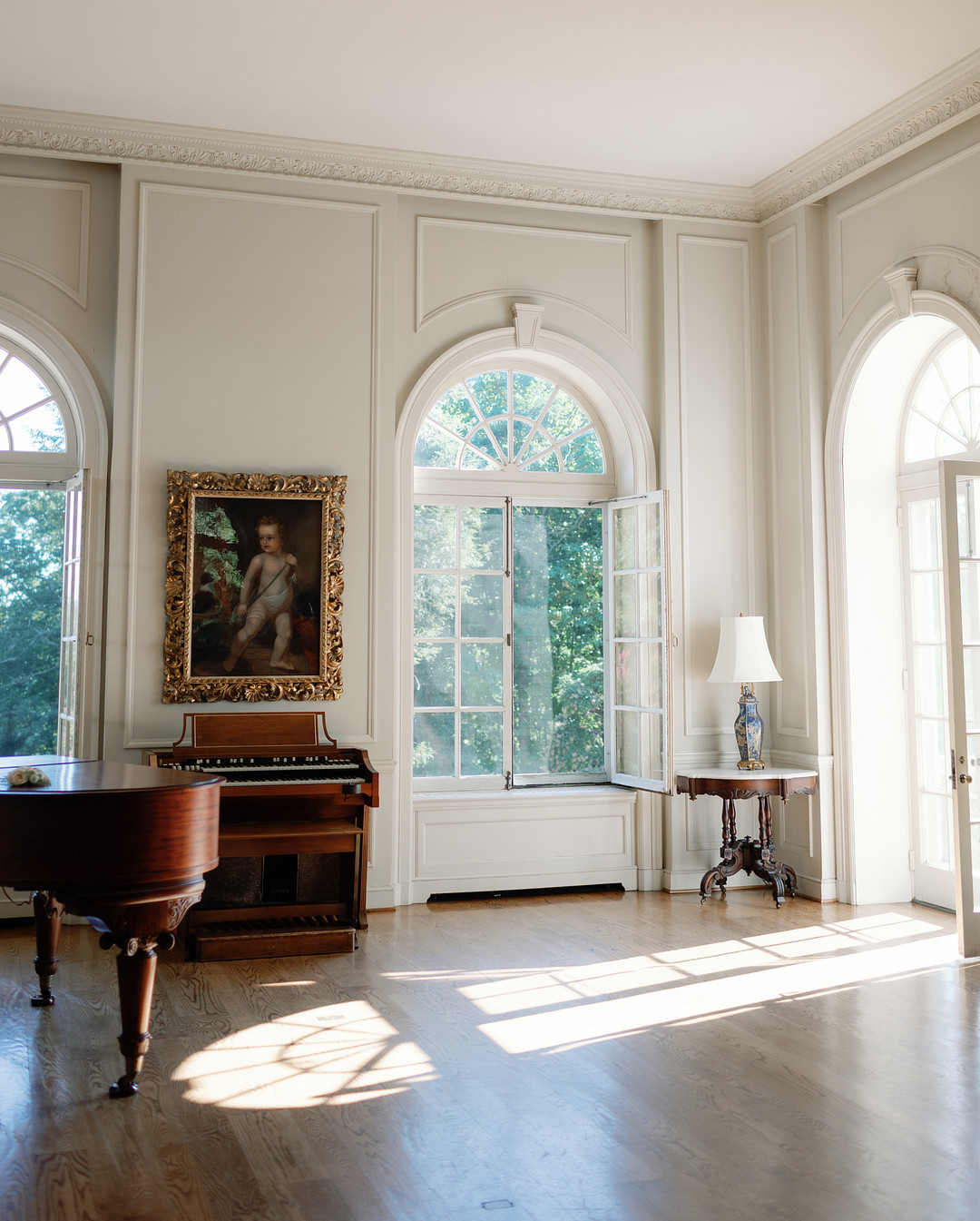 Alison and Nash's 'Lover' Inspired Wedding at Historic Estate - Brides ...