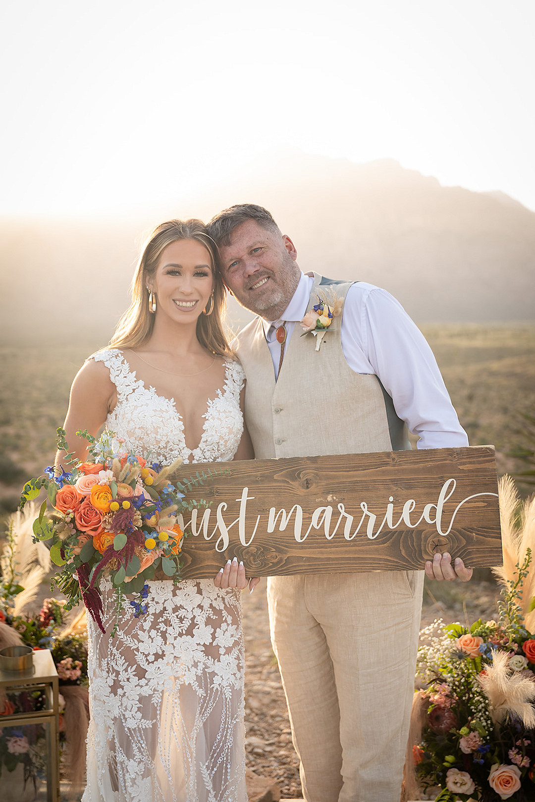 Jessica and Joseph's Classic Las Vegas Elopement at Red Rock Canyon ...