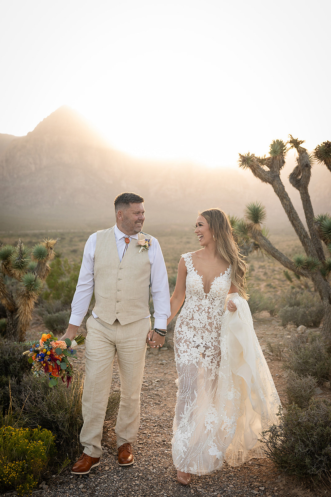 Jessica and Joseph's Classic Las Vegas Elopement at Red Rock Canyon ...
