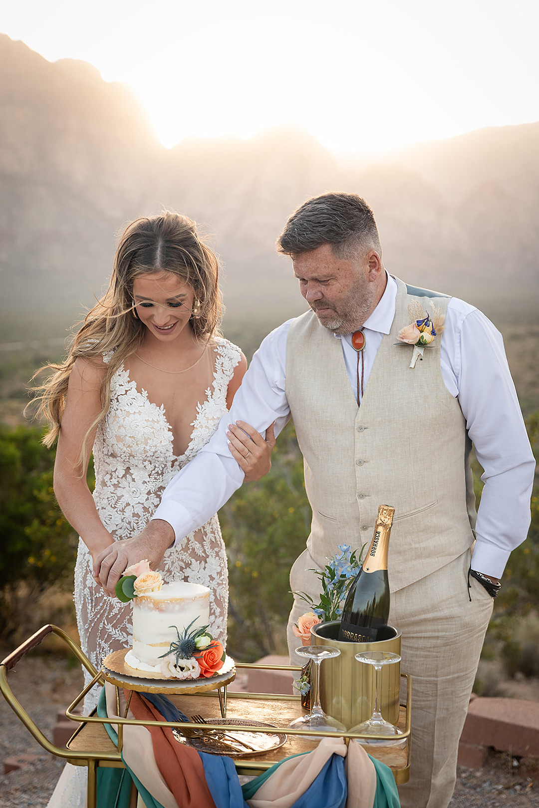 Jessica and Joseph's Classic Las Vegas Elopement at Red Rock Canyon ...