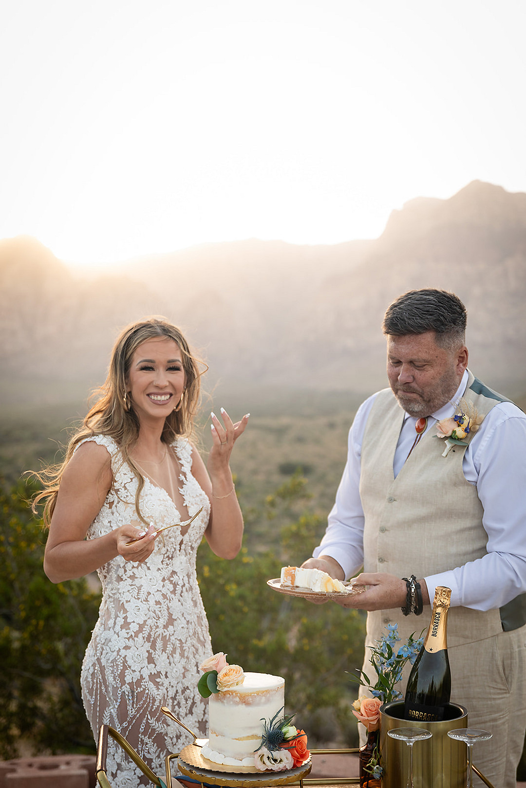 Jessica and Joseph's Classic Las Vegas Elopement at Red Rock Canyon ...