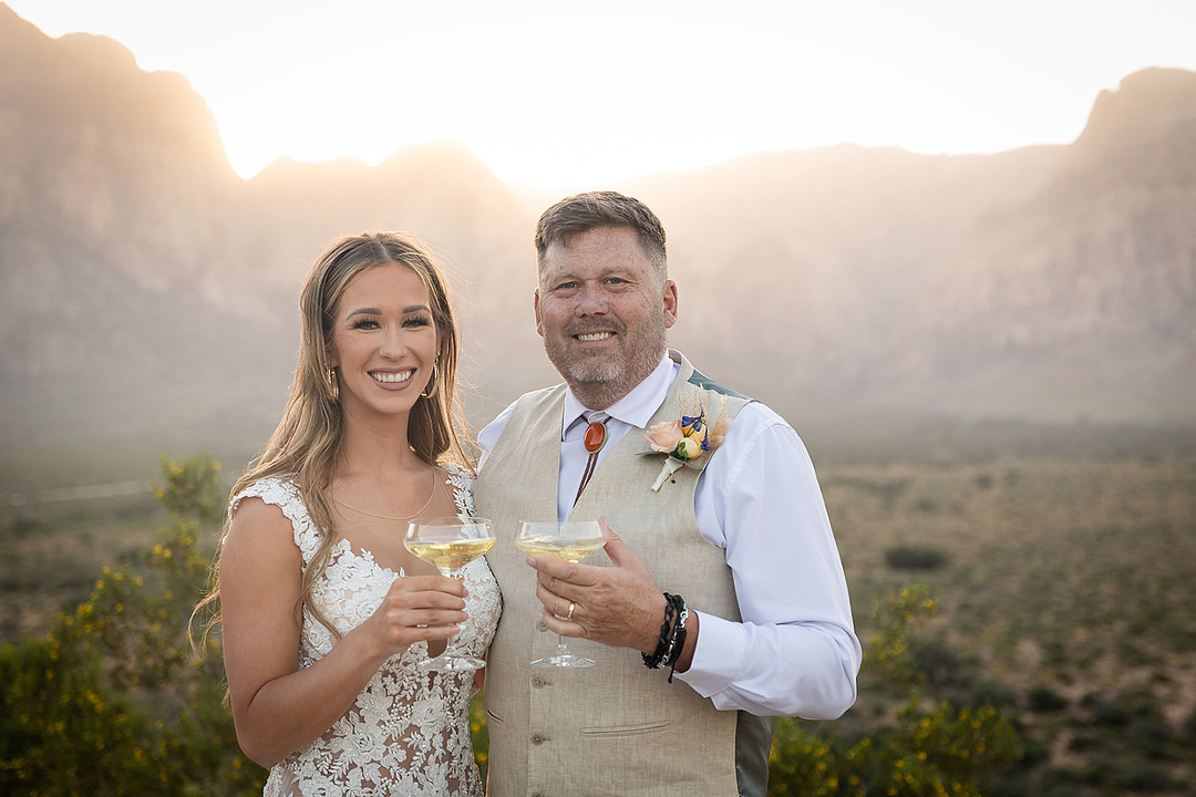 Jessica and Joseph's Classic Las Vegas Elopement at Red Rock Canyon ...