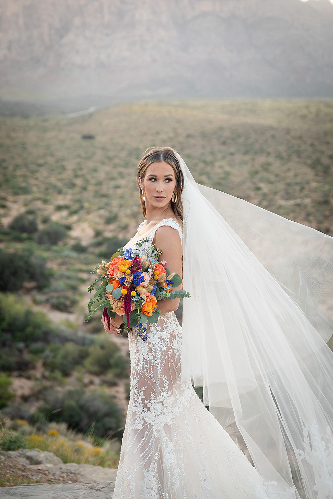 Jessica and Joseph's Classic Las Vegas Elopement at Red Rock Canyon ...