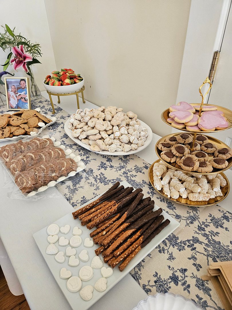 Miranda and Jamie's Wildflower Wedding at Buchanan Hall - Brides ...