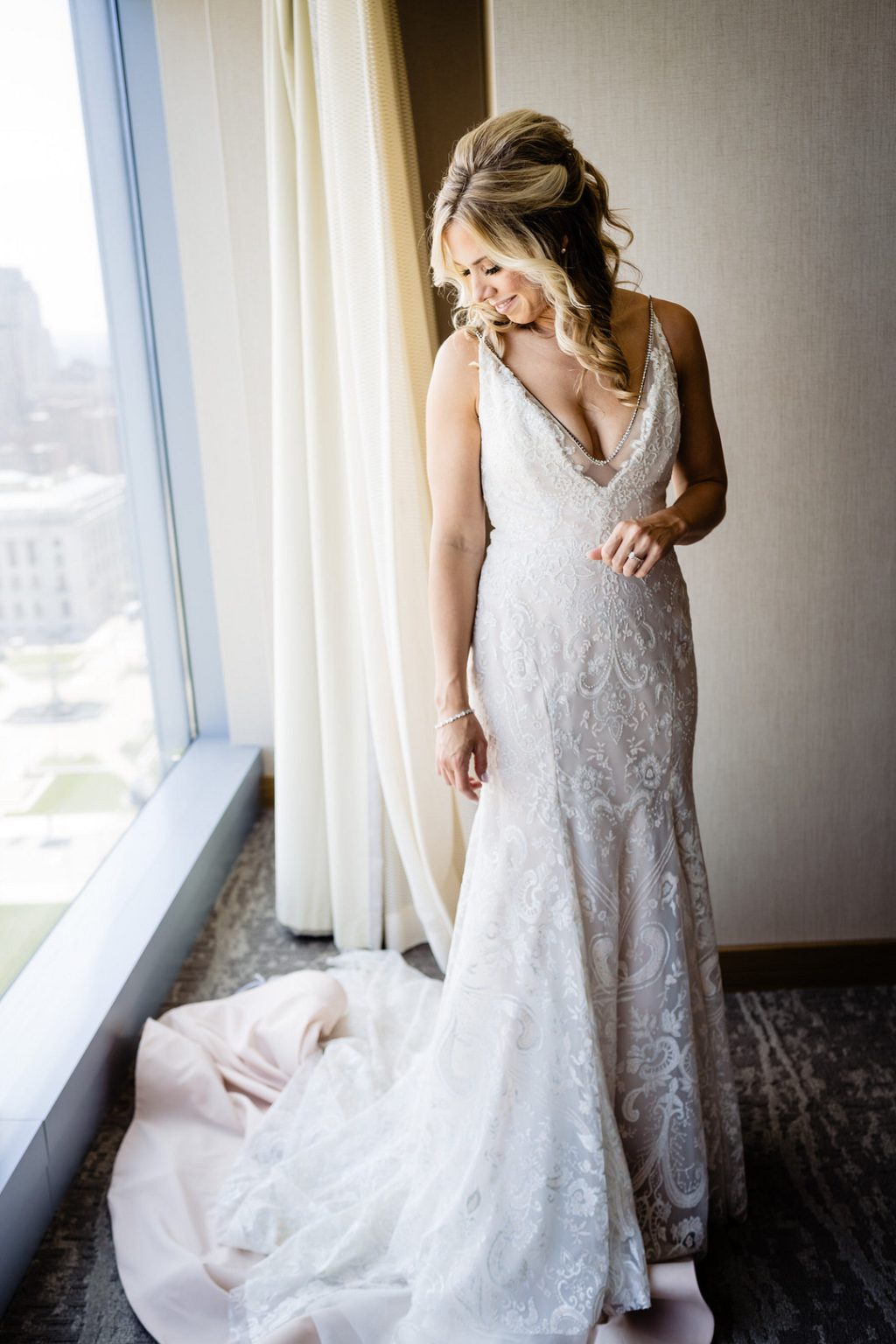 Lindsey and John's Concert Wedding at Tenk West - Brides & Weddings ...
