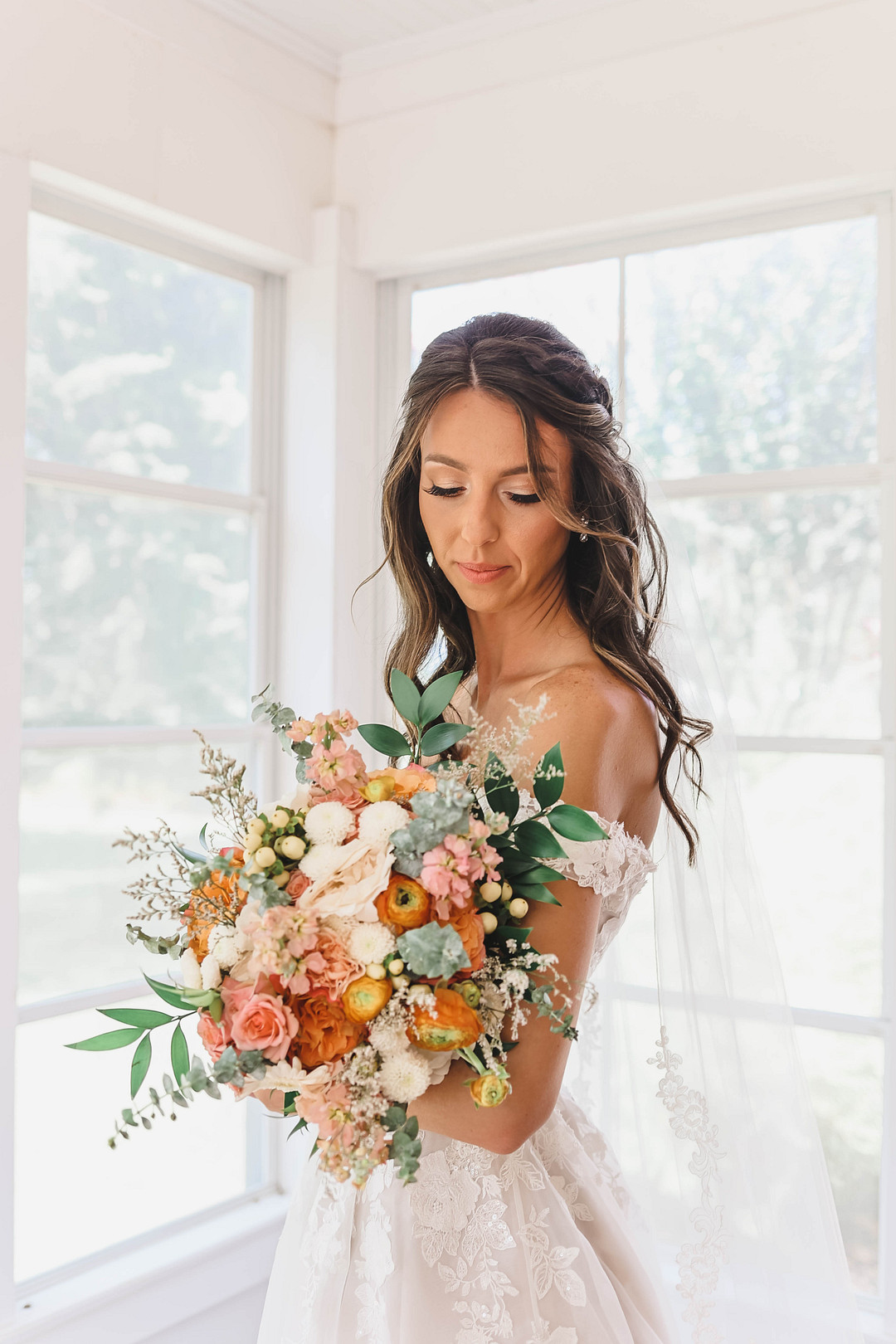 Sarah and Zachary's Historic Barn Wedding At Worsell Manor - Brides ...