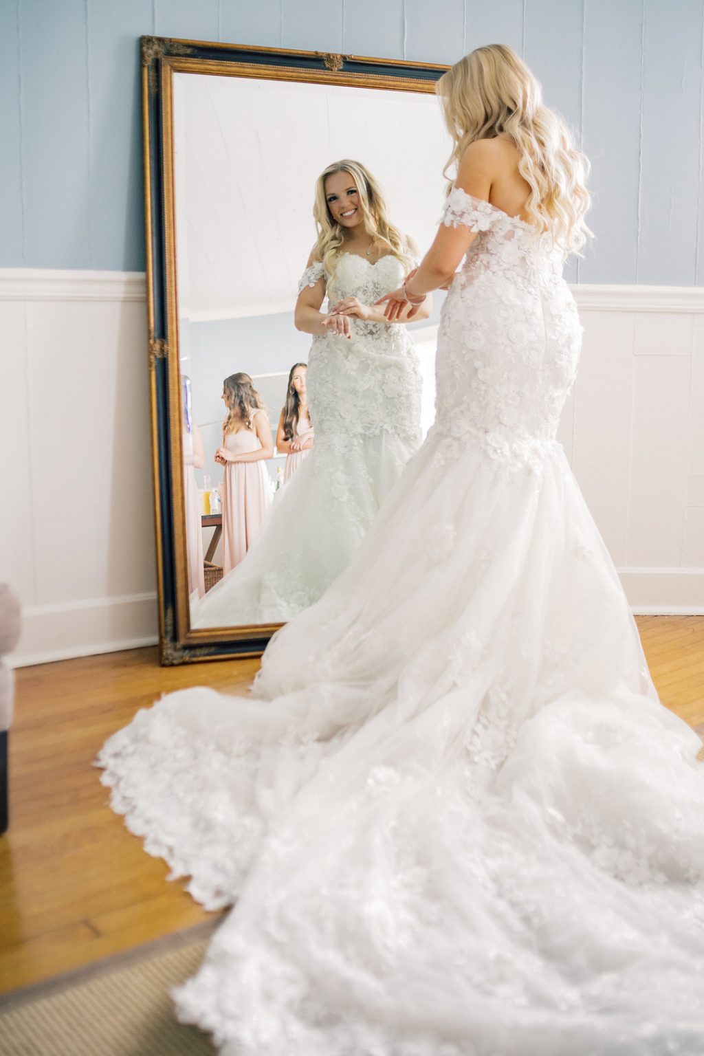 Anna and Ulysses's Beautiful Summer Wedding in the Hamptons - Brides ...