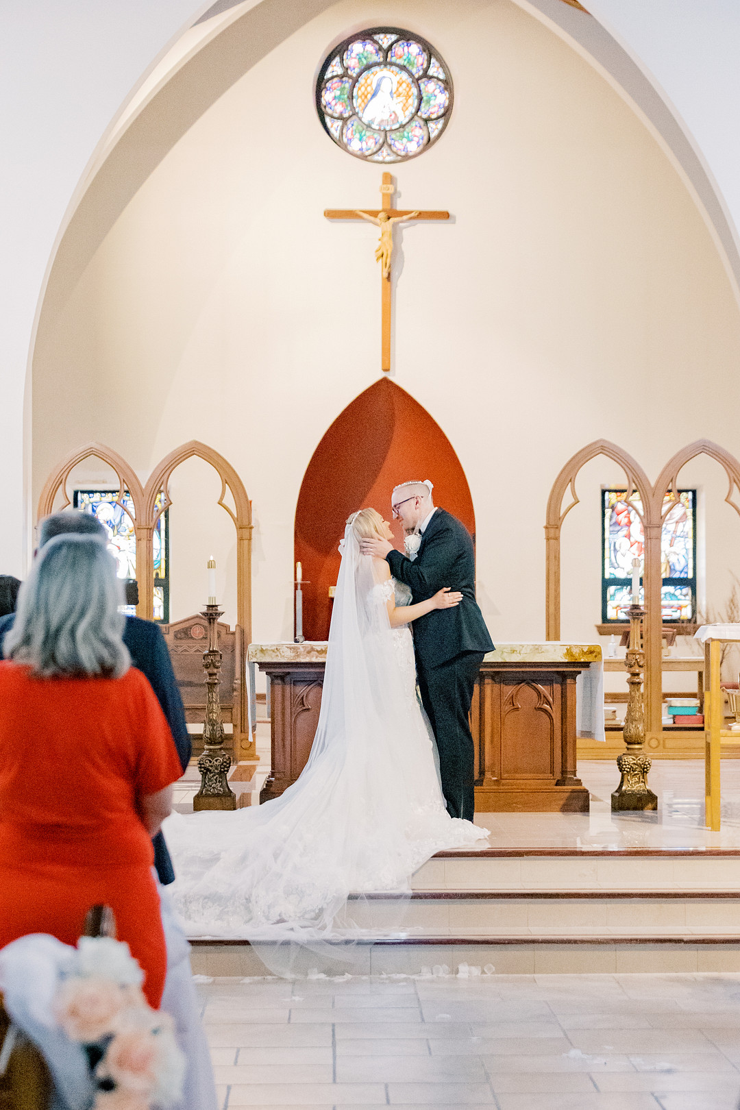 Anna and Ulysses's Beautiful Summer Wedding in the Hamptons - Brides ...