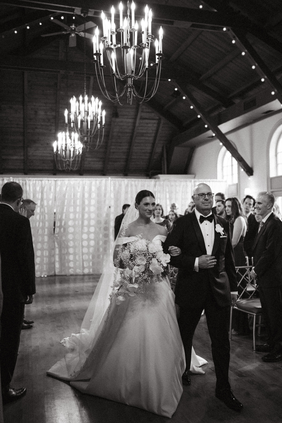 Amanda and Jason's Coastline Wedding at The Old Field Club - Brides ...