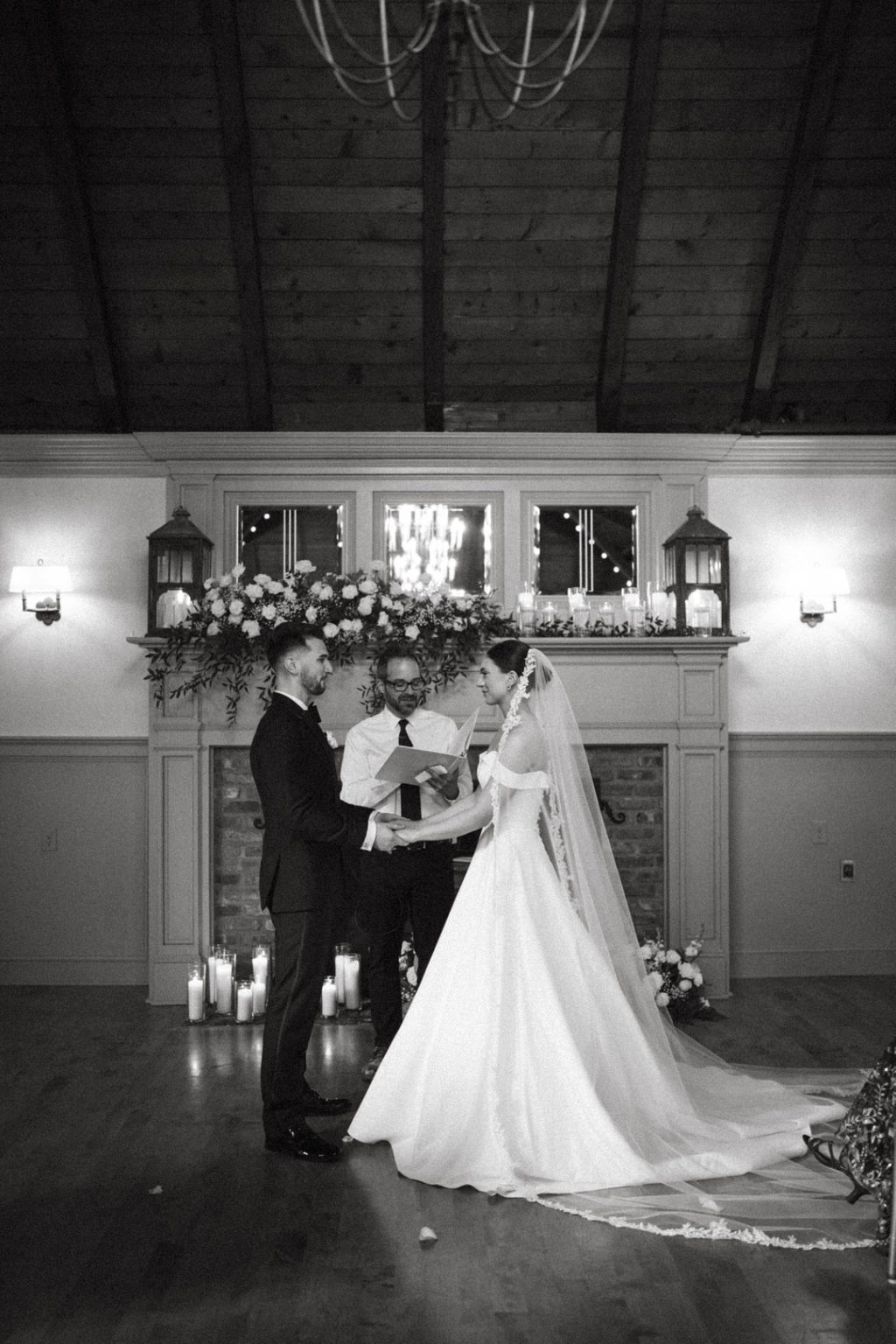 Amanda and Jason's Coastline Wedding at The Old Field Club - Brides ...