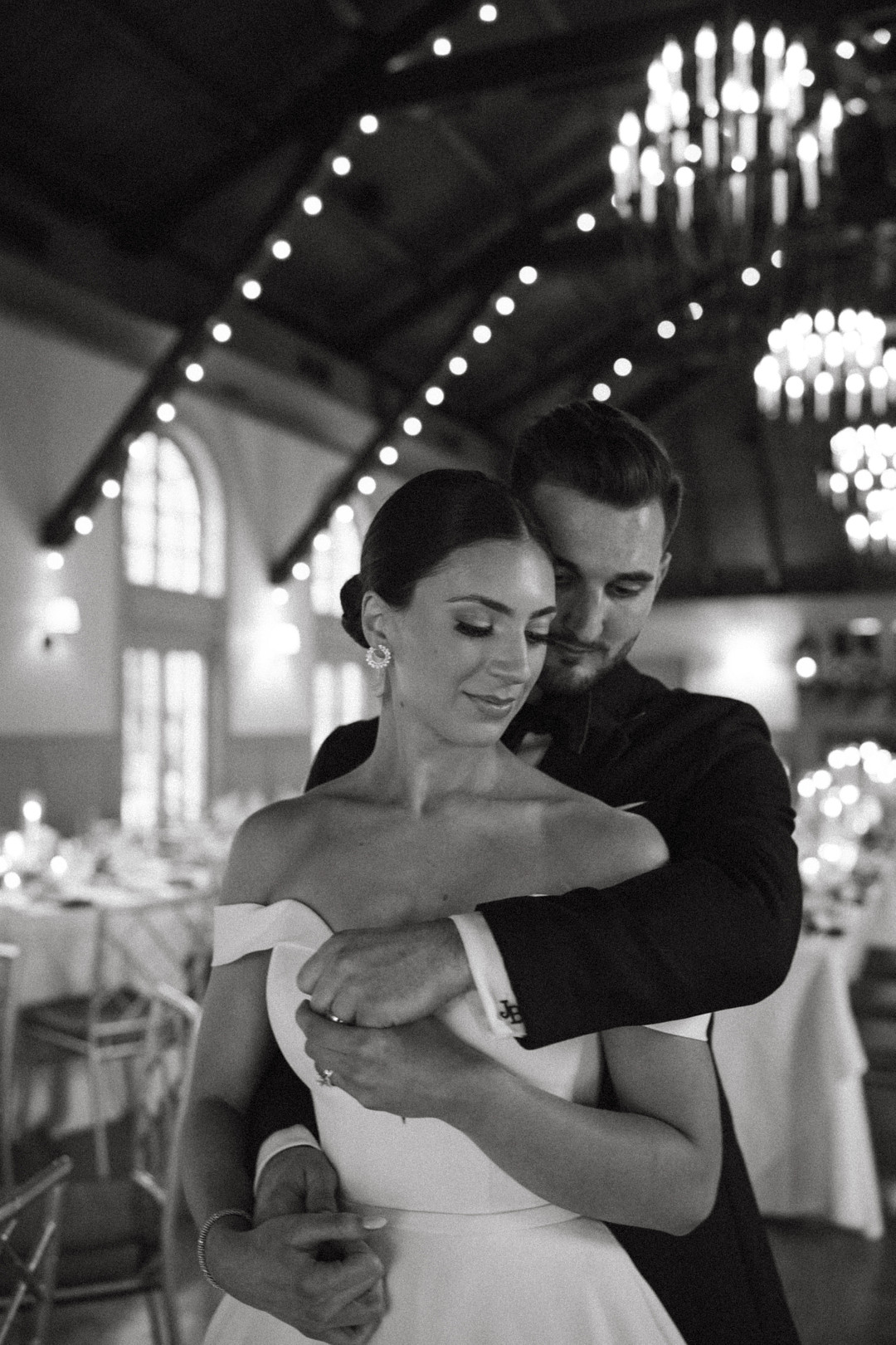 Amanda and Jason's Coastline Wedding at The Old Field Club - Brides ...