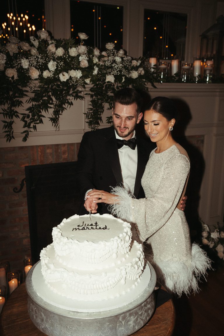 Amanda and Jason's Coastline Wedding at The Old Field Club - Brides ...