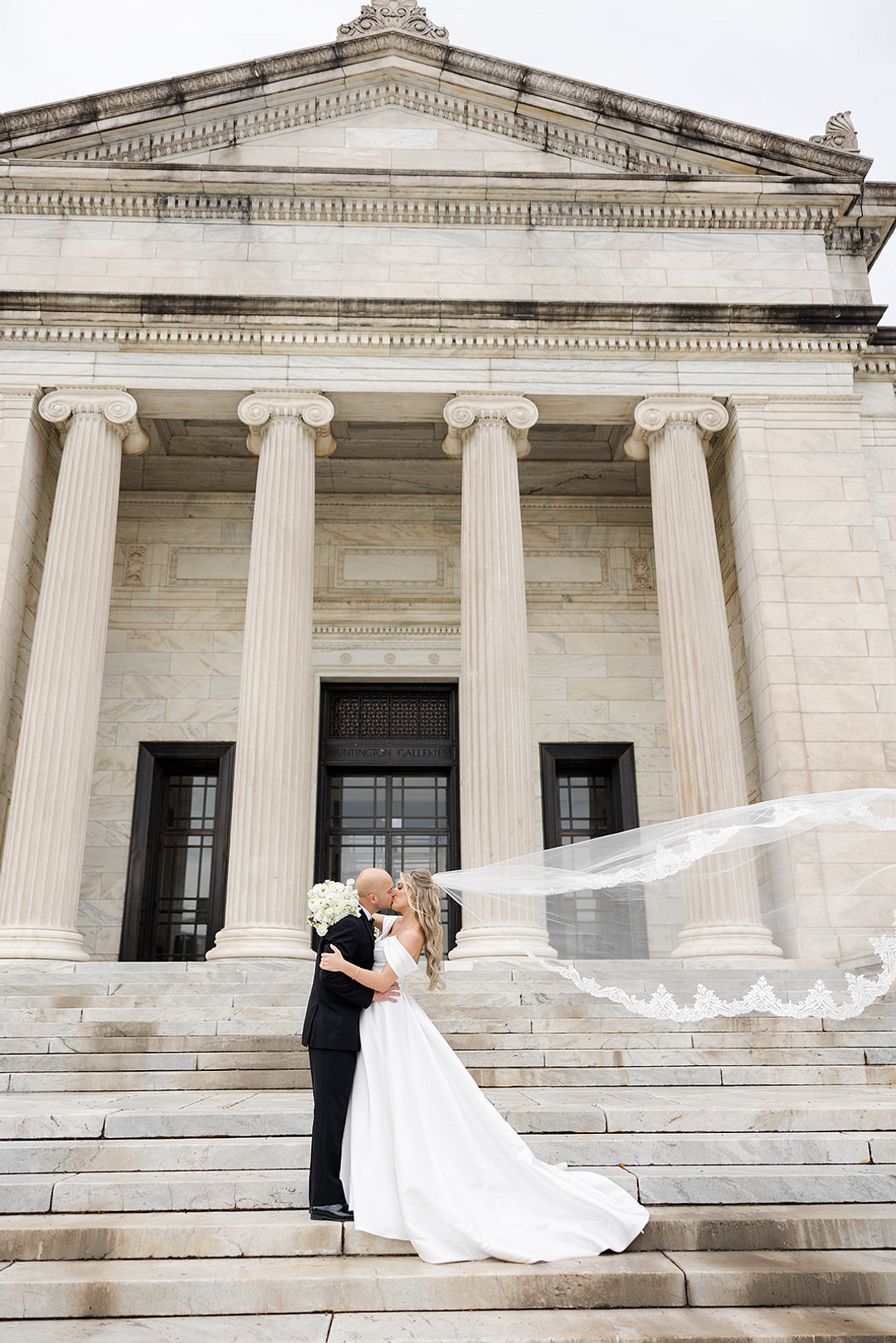 Jacqueline and Sammy's Sophisticated Black and White Wedding at ...