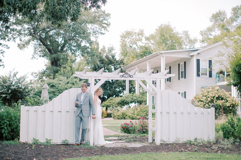 Emma and Carson's Classic and Elegant Blue and White Wedding In ...