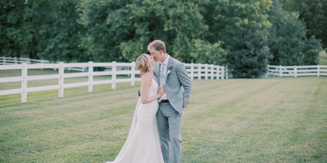 Emma and Carson's Classic and Elegant Blue and White Wedding In ...