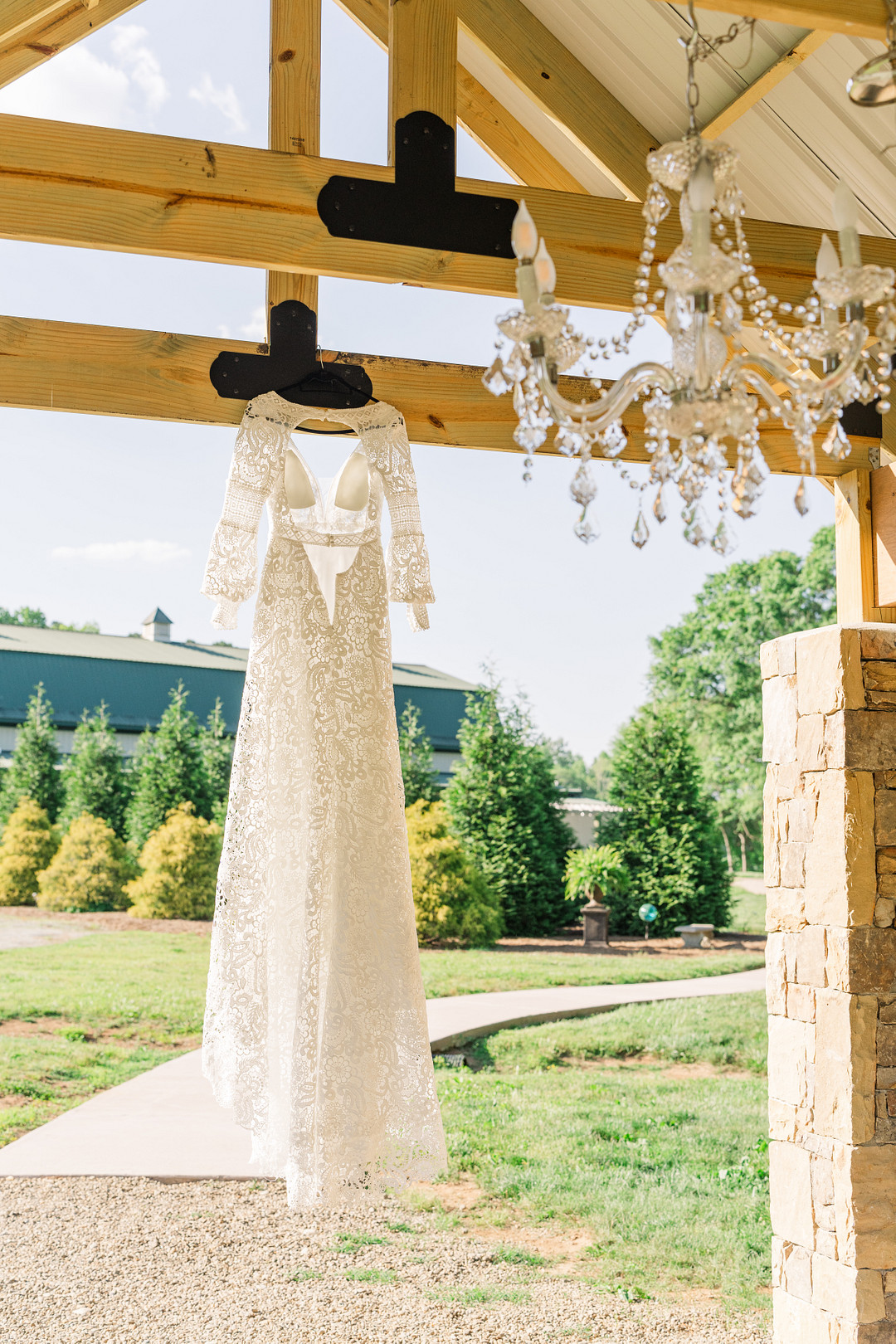 Cottagecore Wedding Styled Shoot in the Gardens of Low Meadows Estate ...