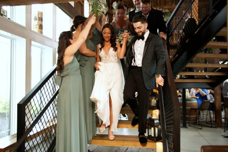 Rebecca and Greg’s Rustically Elegant Wedding at Source Farmhouse ...