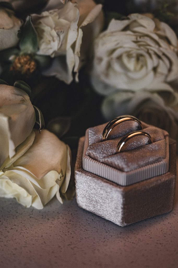 Karina and Dylan's Traditional and Romantic Wedding at Oviatt Penthouse ...