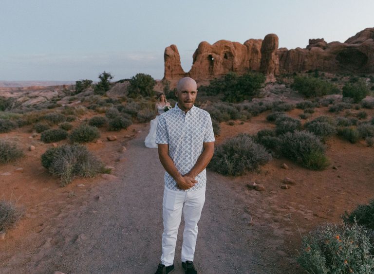 Amy and Jake’s Intimate Sunrise Elopement at Arches National Park ...