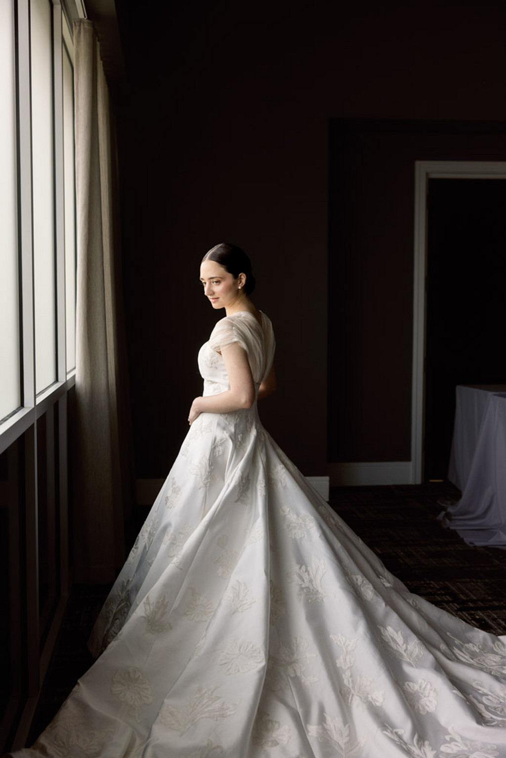 Daniella and Jonah’s Stunning Wedding at Ateres Ayala - Brides ...