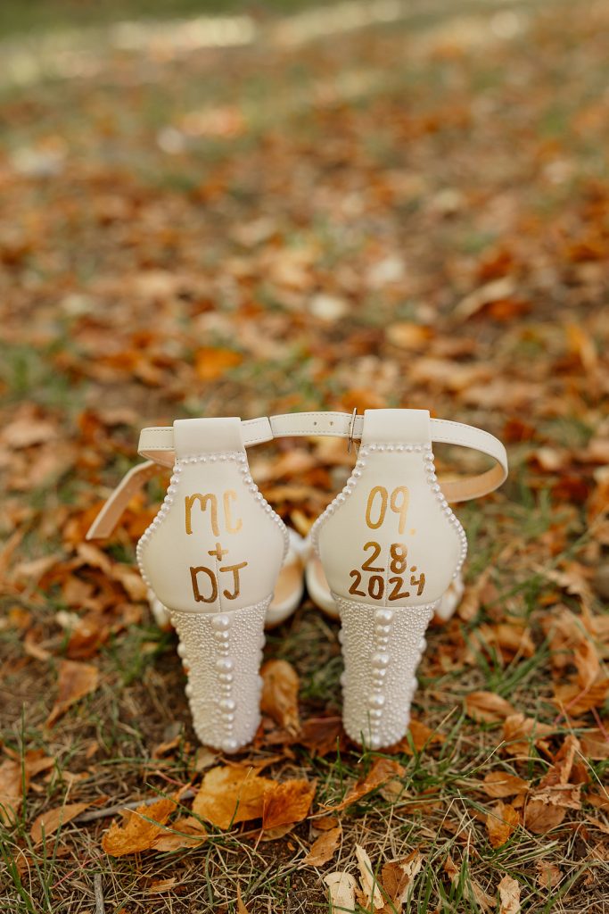 Marissa and Dan's Beautiful Fall Wedding at Stone Mountain Lodge ...