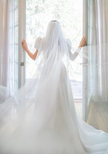 Leyden and Jacob's Romantic Riverside Wedding at The Club Continental ...