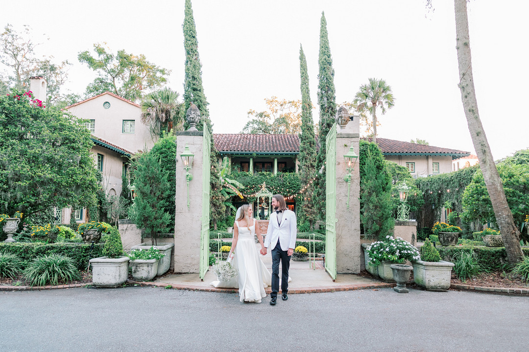 Leyden and Jacob's Romantic Riverside Wedding at The Club Continental ...