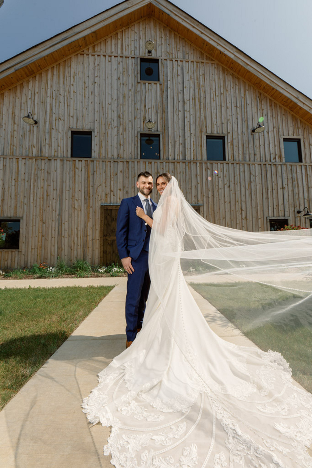 Ariel and Noah's Jewish Wedding Celebration at The Barn at Timber Point ...