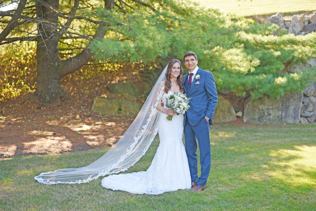 Stephanie and Stephen's Vibrant Summer Wedding at the Ethan Allen Hotel ...