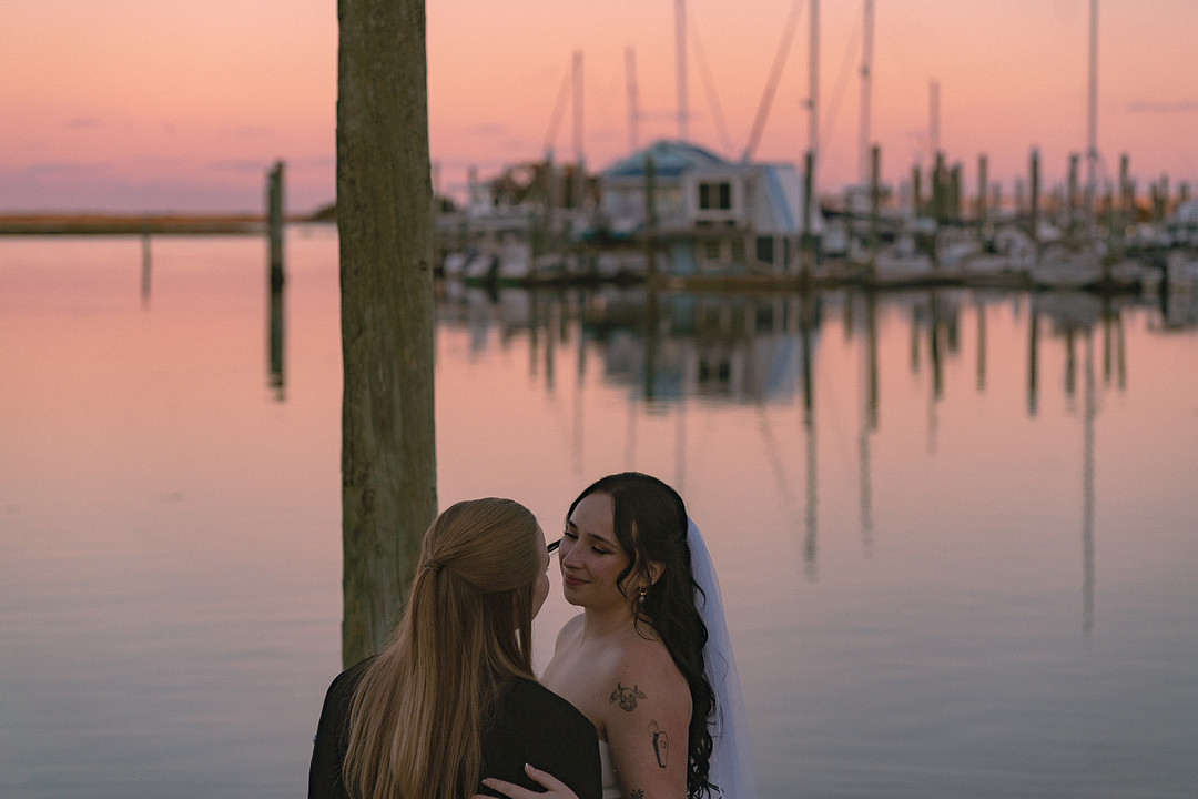 Lindsay and Gracie's Romantic Wedding Under A Giant Oak Tree - Brides ...