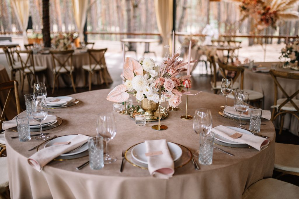 2025 Wedding Color Trends: Building Your Palette Around Mocha Mousse ...