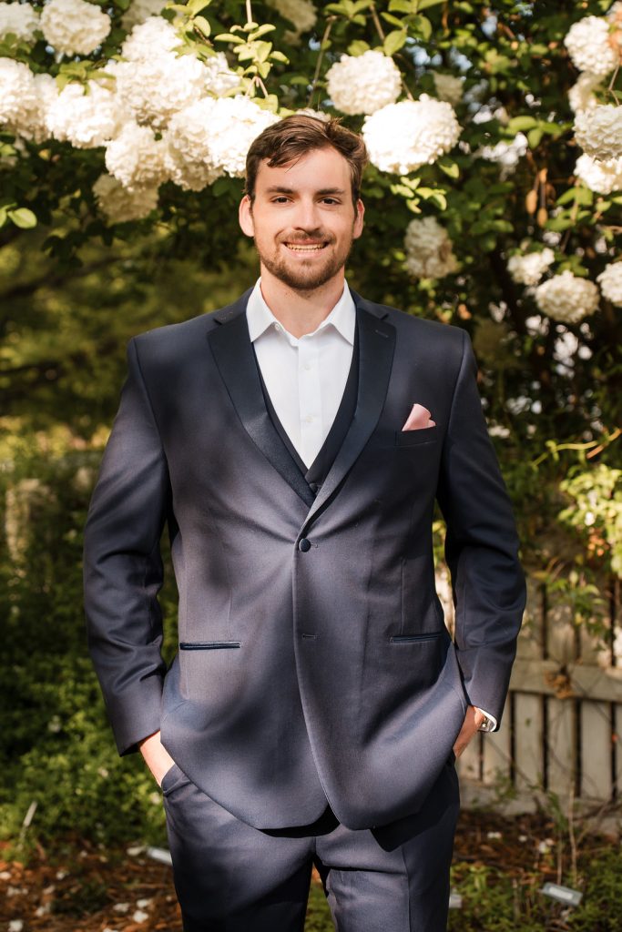 Mary Beth and Seth's Intimate Spring Wedding Portraits at Historic Oak ...