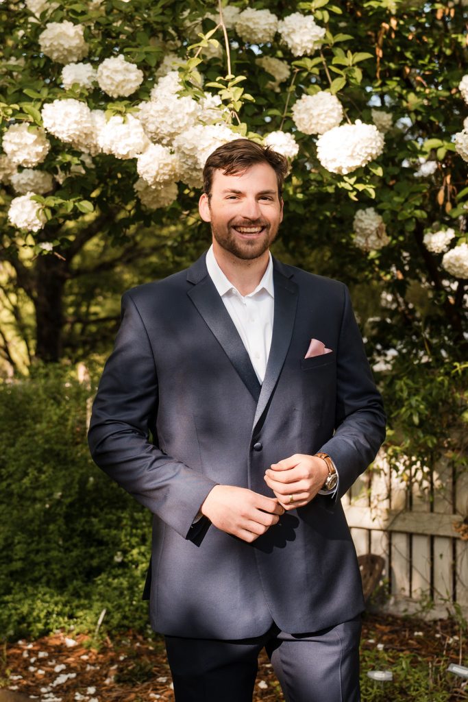 Mary Beth and Seth's Intimate Spring Wedding Portraits at Historic Oak ...