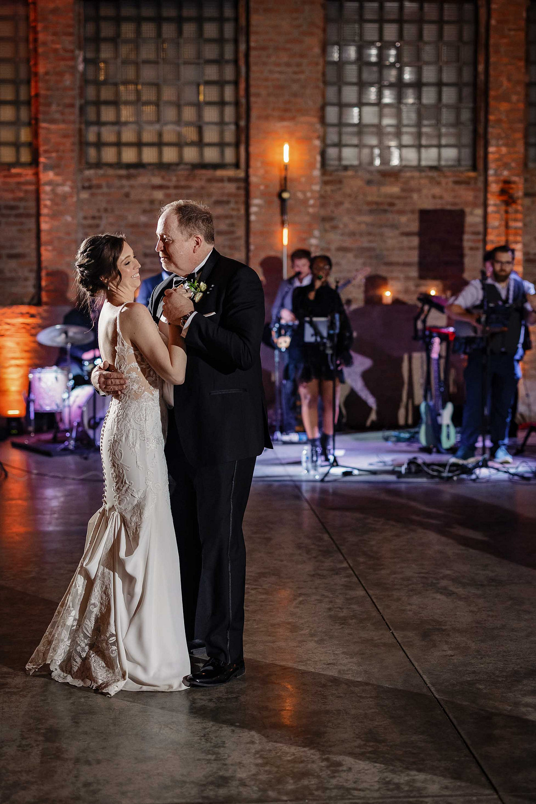 Allison and Aaron's Downtown Chicago Urban Wedding - Brides & Weddings Magazine