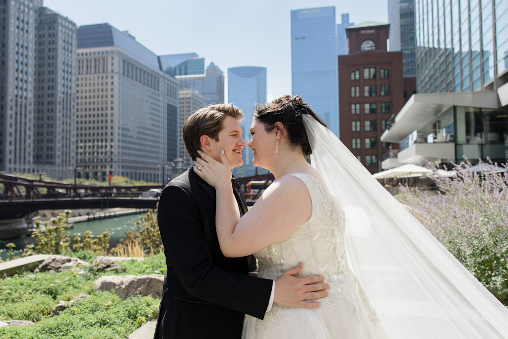 Elizabeth and Michael's Romantic Wedding at RPM Events Chicago - Brides ...